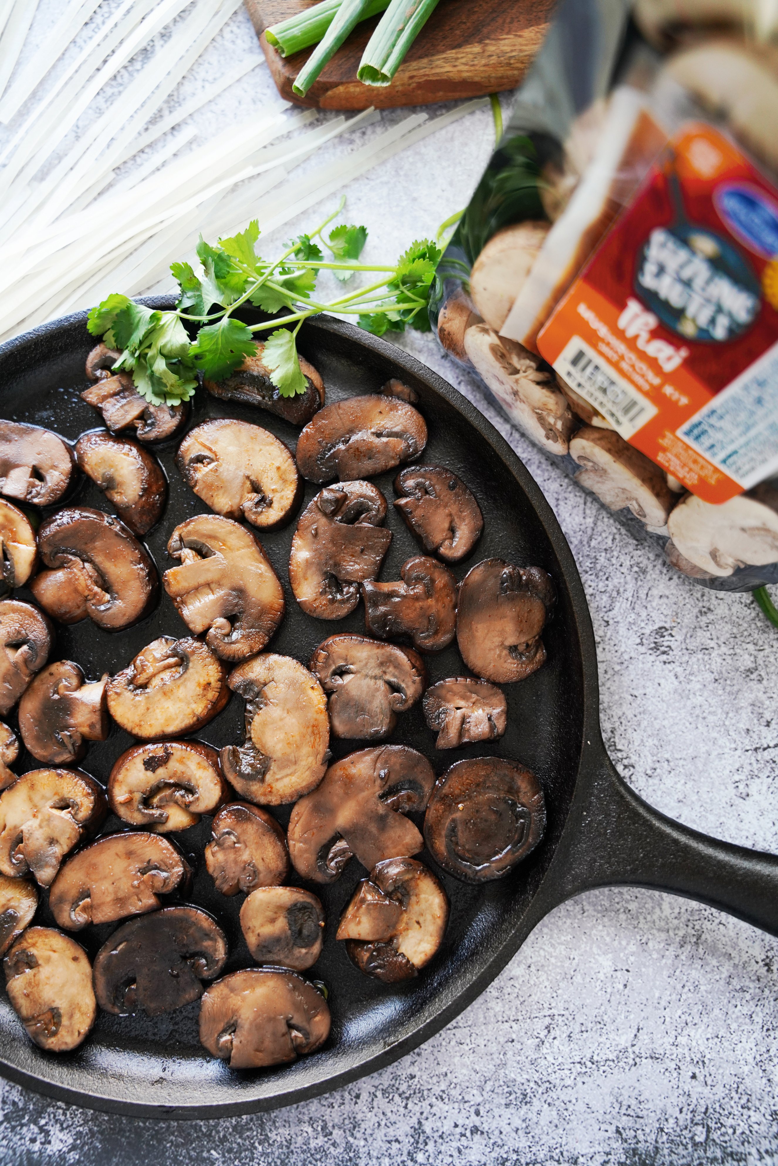 Sizzling Sautés™ Thai Mushroom Fresh Rolls